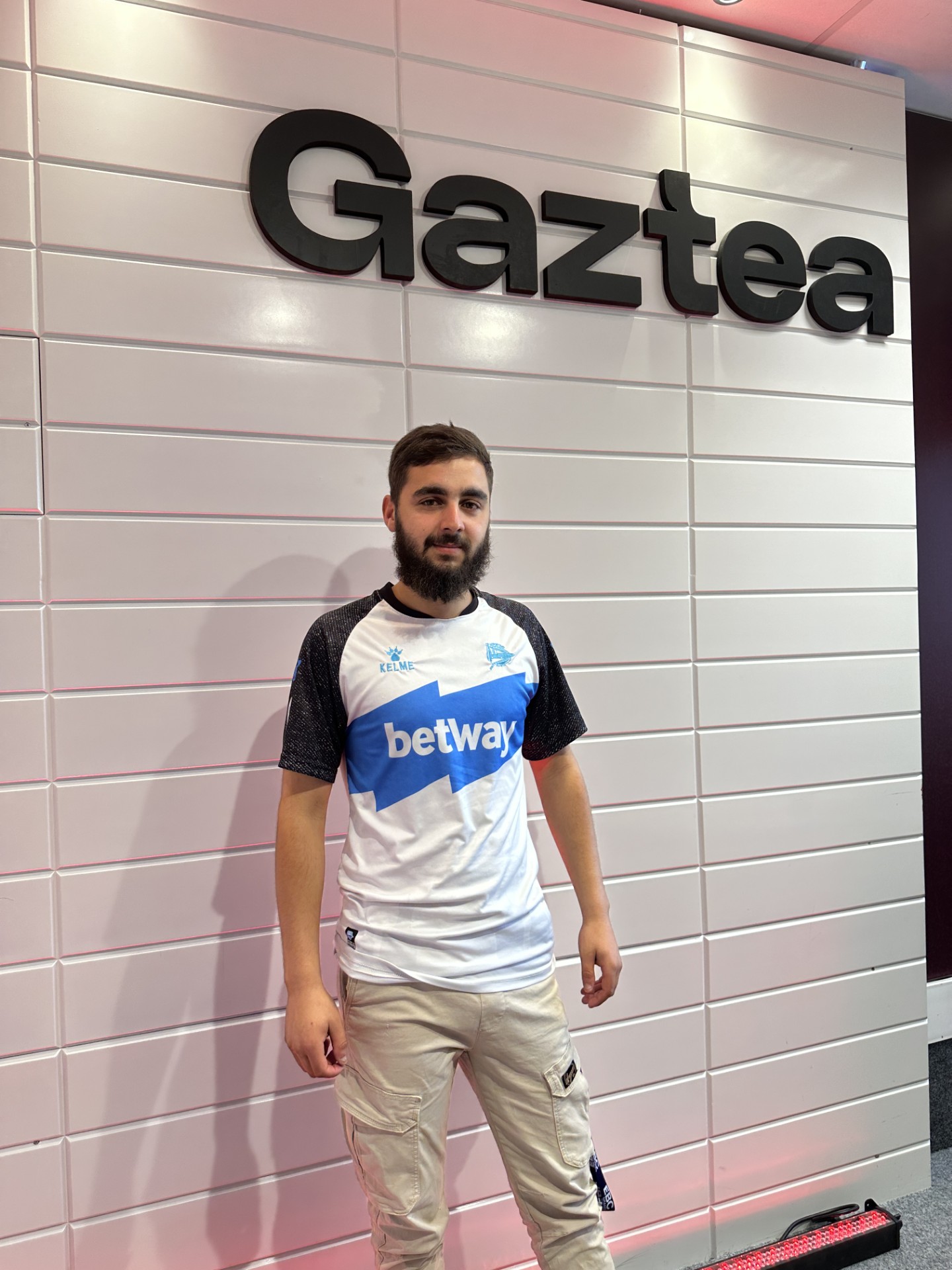 Aritz Soufiane: “Ez erretzearena izango da txarren eramango dudana, gosea ez da arazo bat izango ...